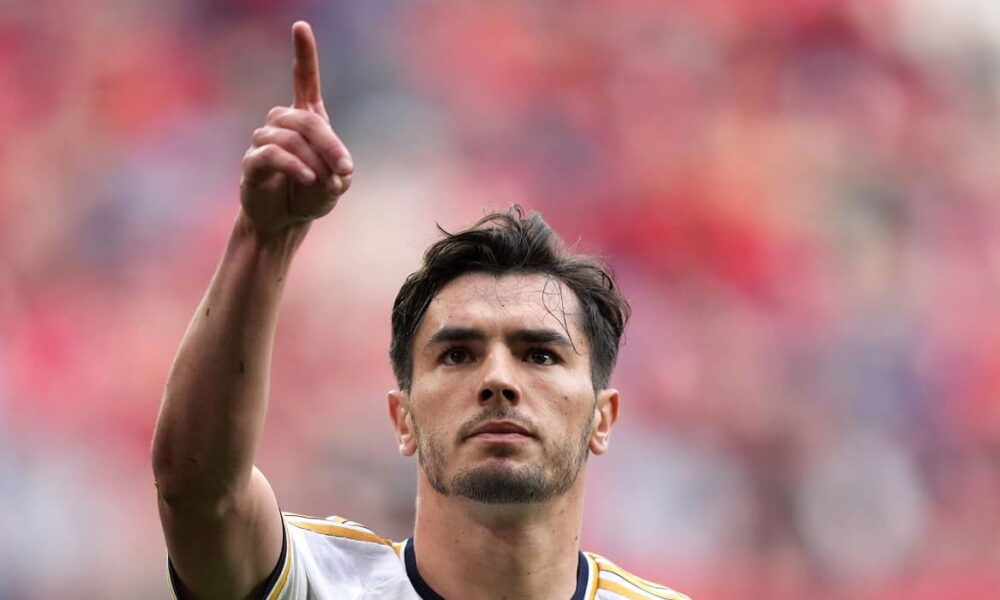 United’s pursuit of versatile 25-yo takes fresh transfer twist as his club responds decisively ...